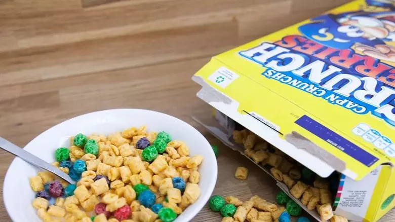 amajikijolo ama-crunch cap'n crunch cereal