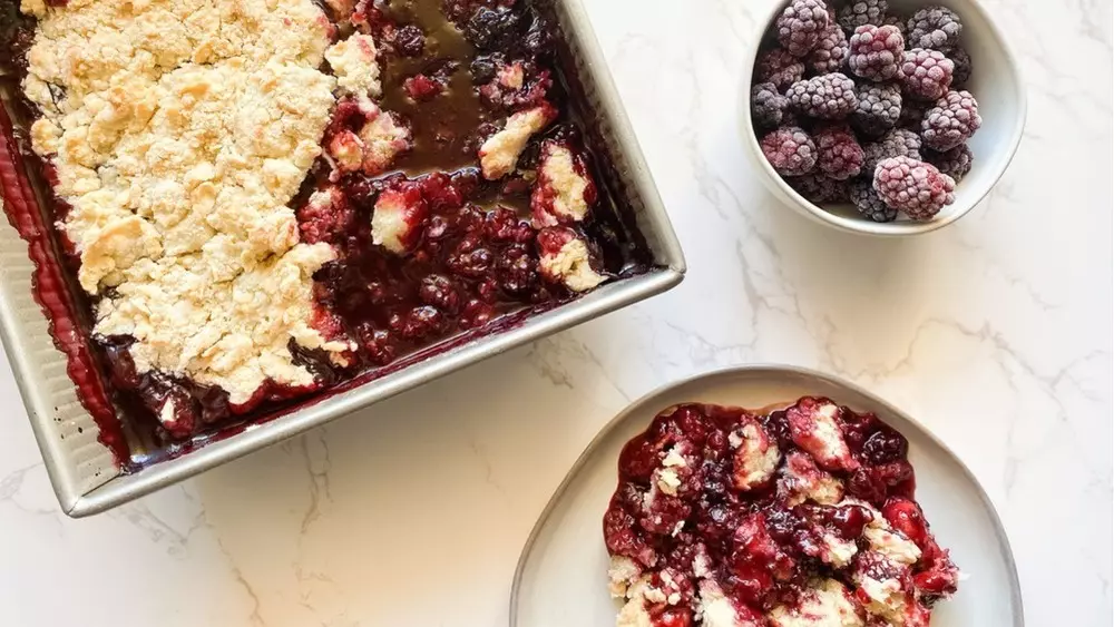 blackberry cobbler