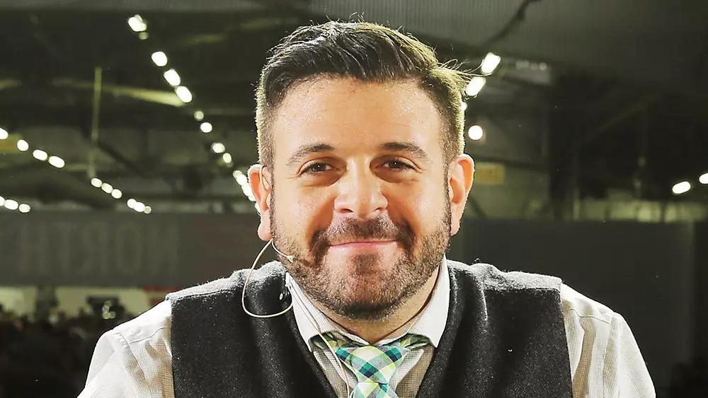 Modern Marvels mêvandarê Adam Richman