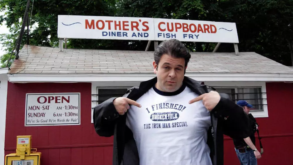 Ο πρώην οικοδεσπότης Man vs. Food Adam Richman