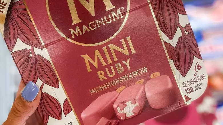 Mini ruby Magnum ice cream kurongedza