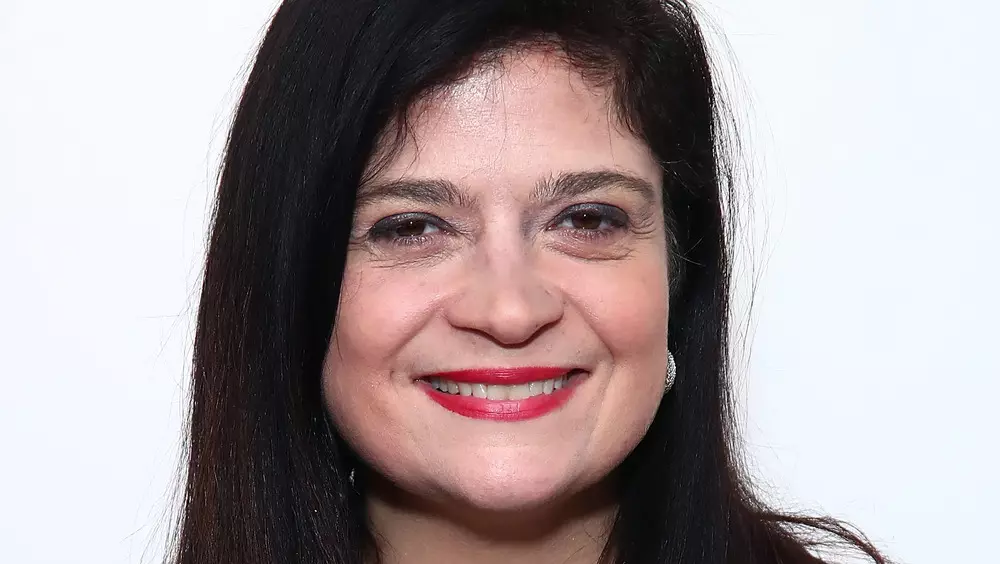 Alex Guarnaschelli um rouden Teppech