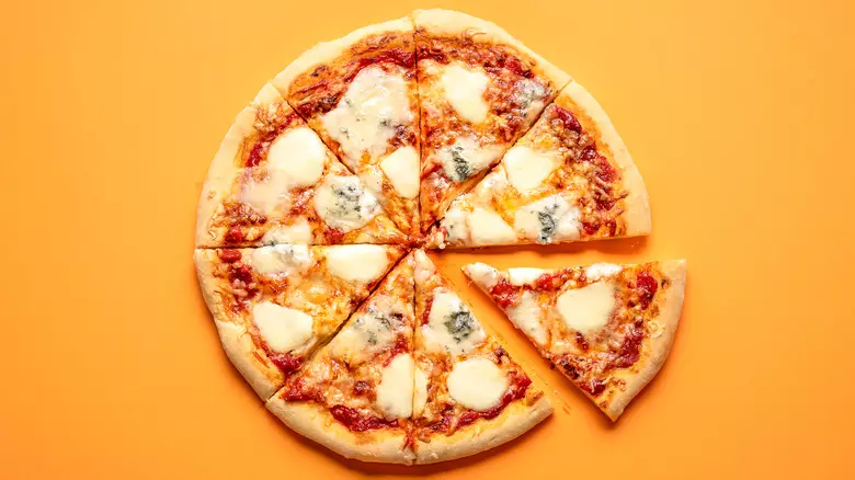 Pizza, feliată
