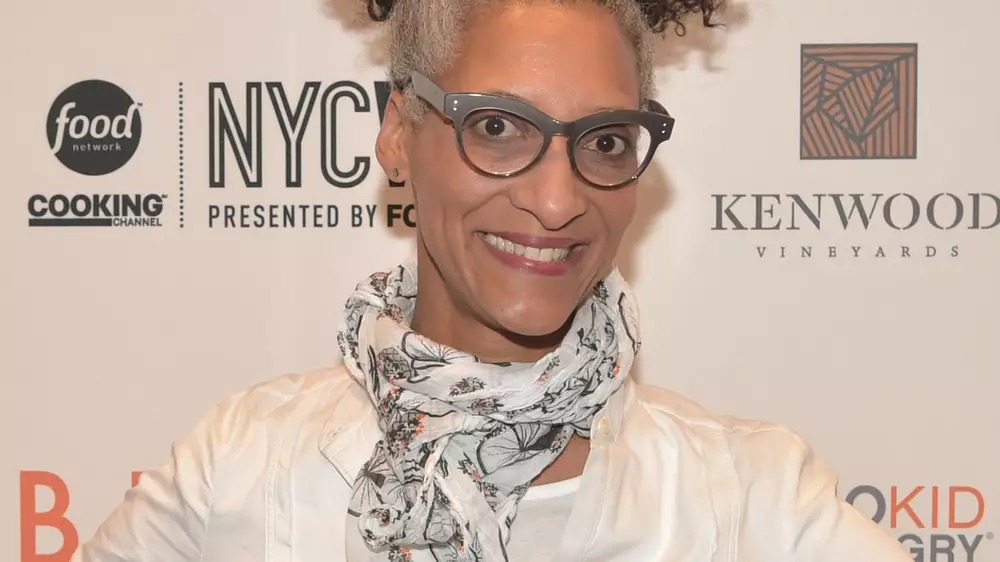 មេចុងភៅ Carla Hall ក្នុងក្រម៉ា