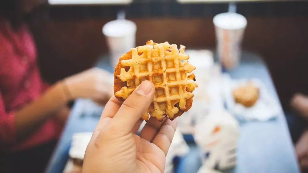 White Castle Mini vafle s kuřecím křídlem