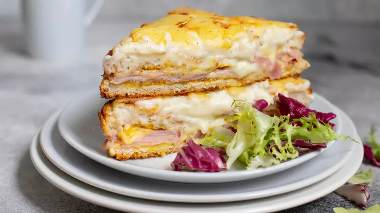 croque monseiur نىڭ سۈرىتى