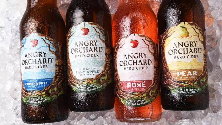 Botol Angry Orchard dina és