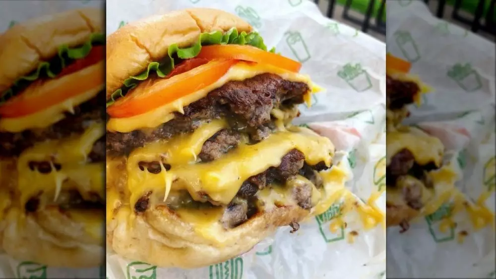 de Quad Burger op Shake Shack