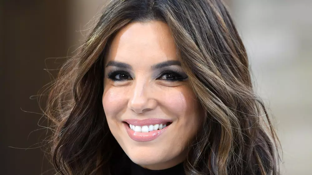 Eva Longoria em um olho esfumado