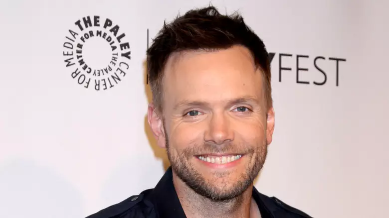 sarin'i Joel McHale