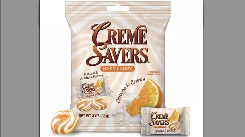 Orange Creme Savers dibalut dan dibuka