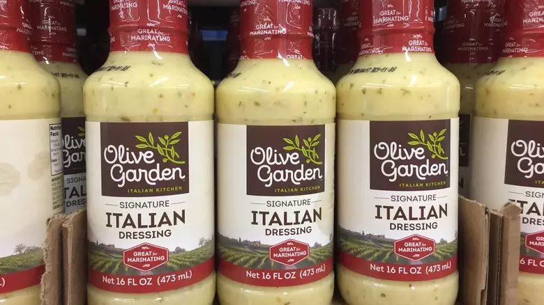 Pullot Olive Gardenin tunnusomaista italialaista kastiketta