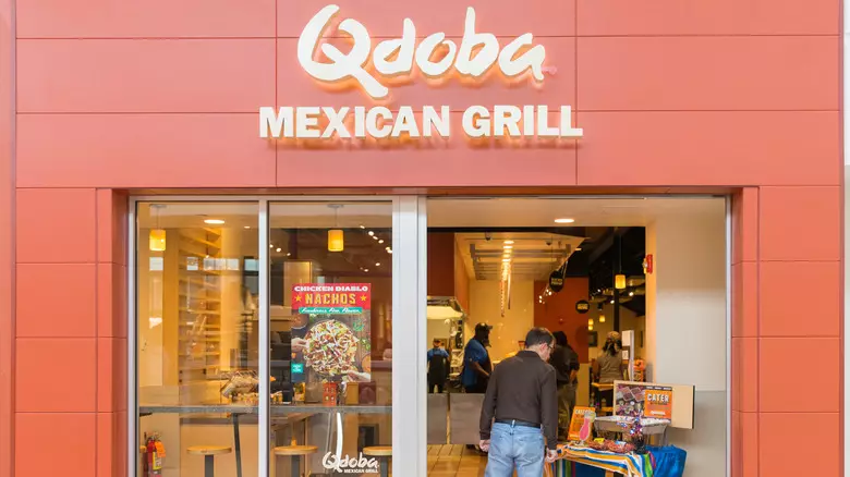 QDOBA jatetxe baten barruan