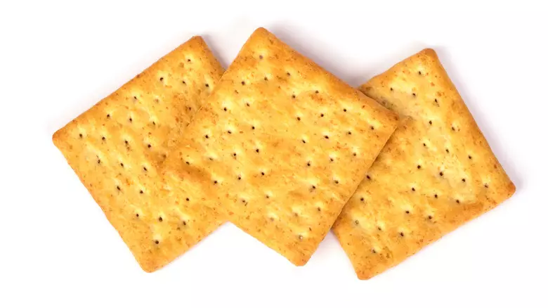 Li-crackers tsa koro ka mokokotlong o mosoeu