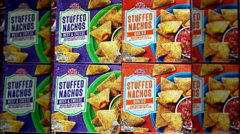 ოთხი ყუთი Aldi's Stuffed Nachos