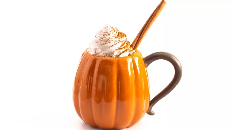 Pumpkin txuj lom latte