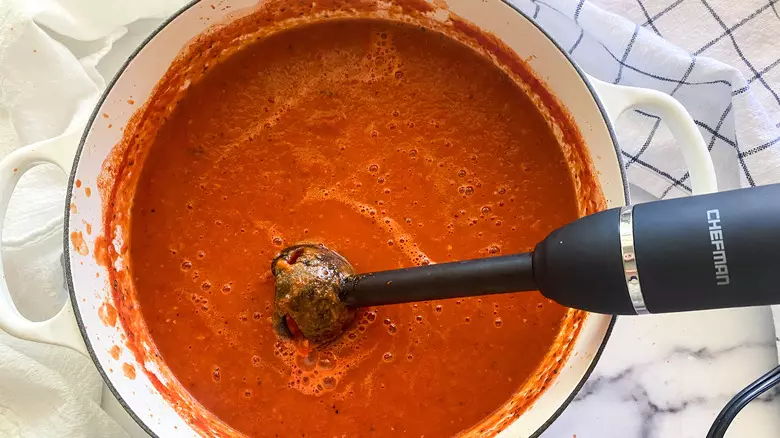 krämig tomatsoppa blandad