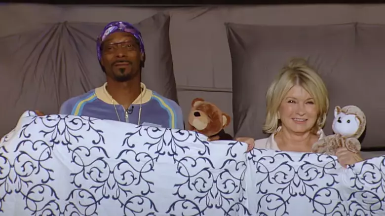 Marta i Snoop w łóżku