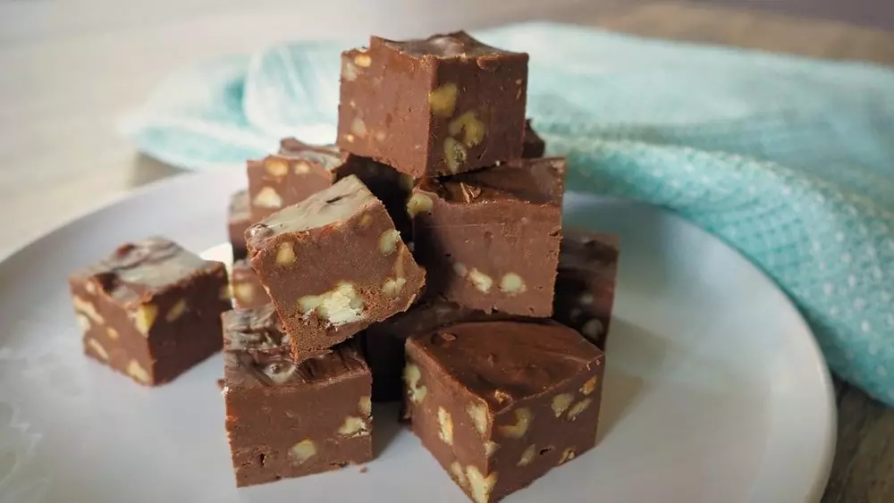 tallerken med sjokoladefudge