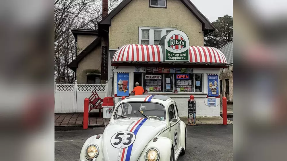 Herbie The Lovebug utenfor Ritas Italian Ice-stand