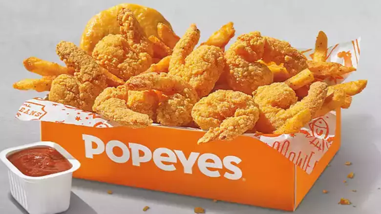 Popeye's Cajun křupavé krevety s omáčkou