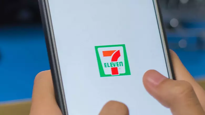 7-11 logo dina layar