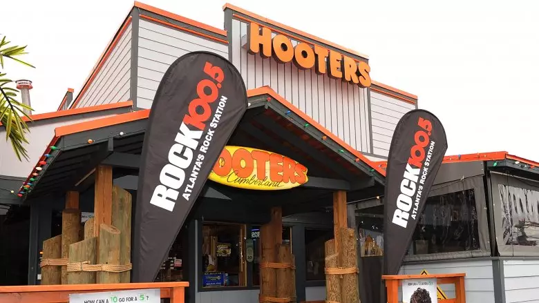 hooters جي نشاني