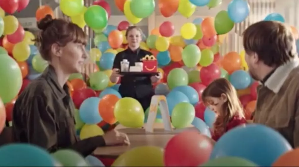 Anunțul McDonald's suedez care elimină baloanele