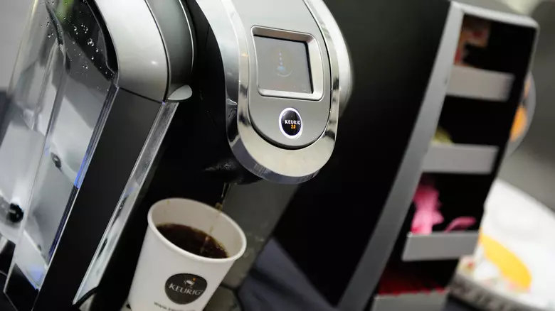 Машына keurig на стале