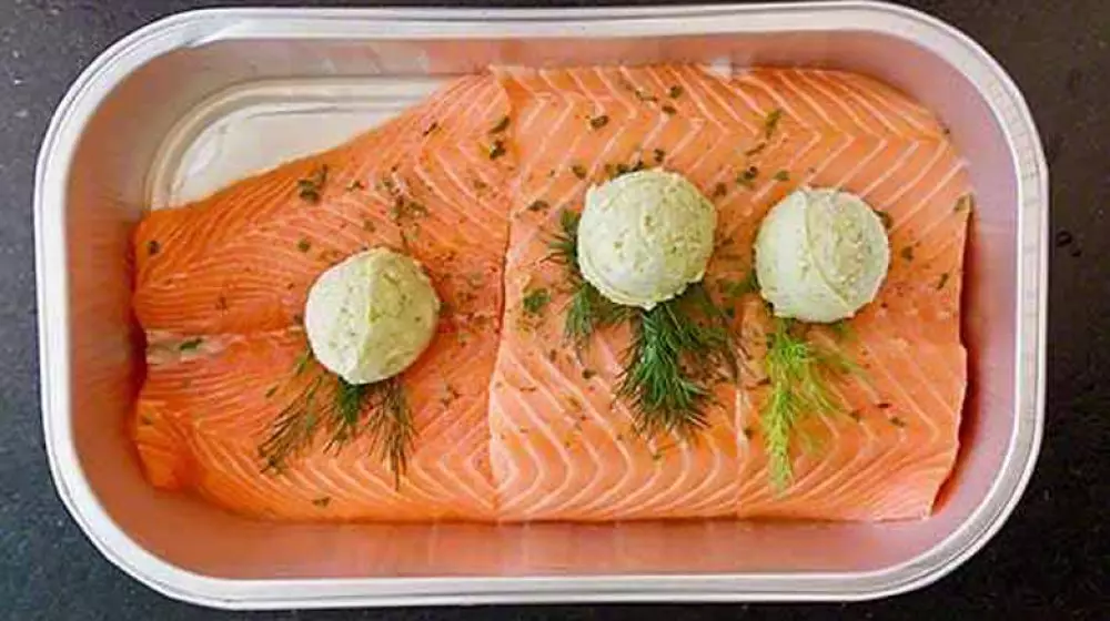 Kirkland Signature Salmon Milano su bazilikų pesto sviestu