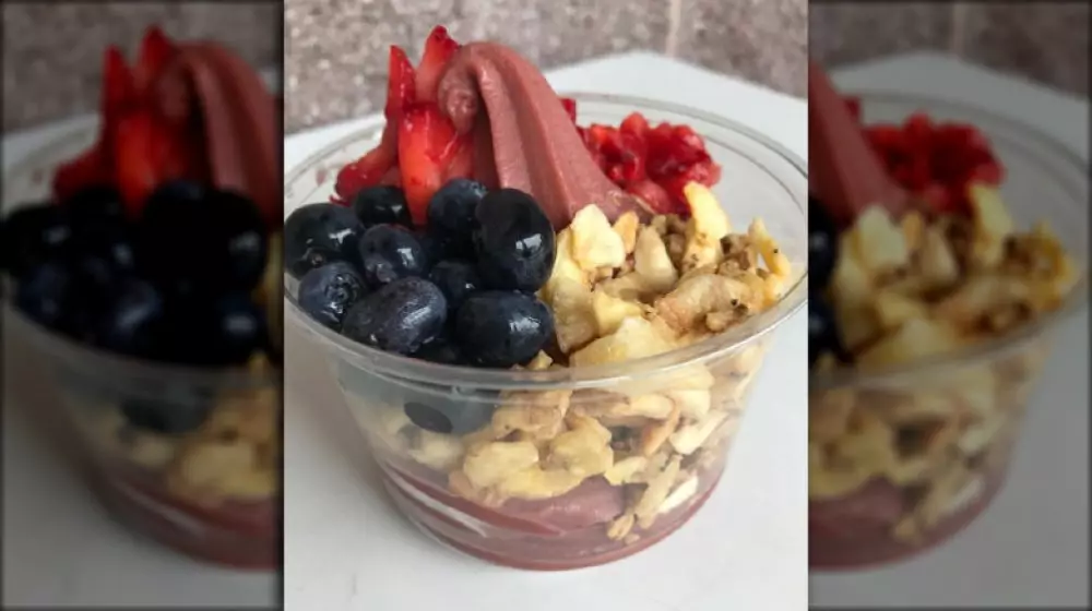 Acai bowl út it iten rjochtbank