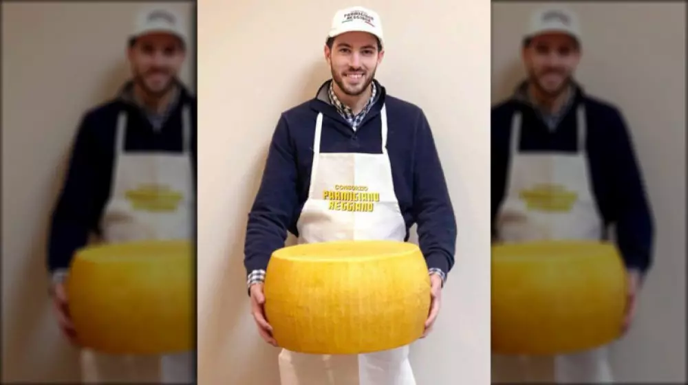 Kirkland Signature Whole Wheel Parmigiano Reggiano