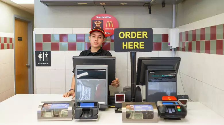 Cashier ng McDonald