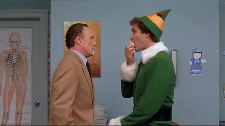 Will Ferrell comendo algodón en elfo