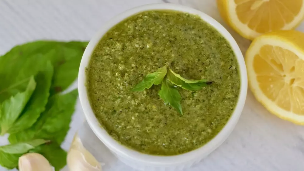 baziliko pesto