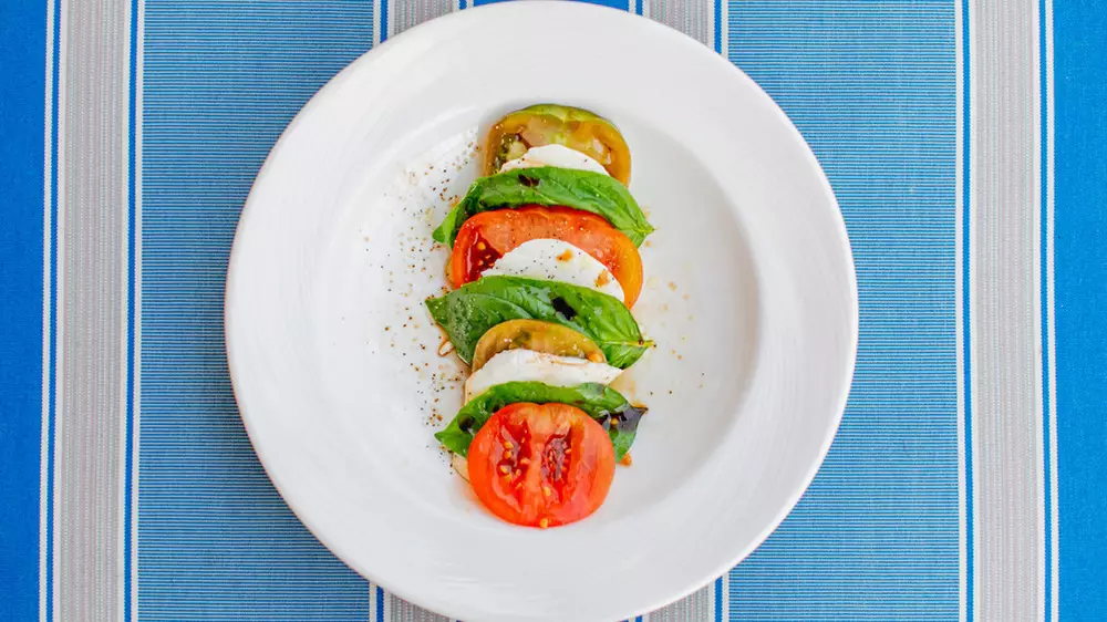 caprese salat