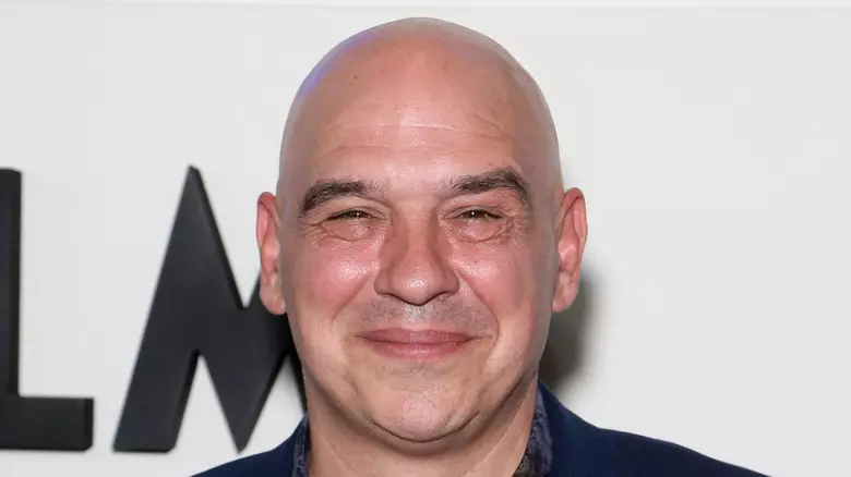 Headshot fan Michael Symon