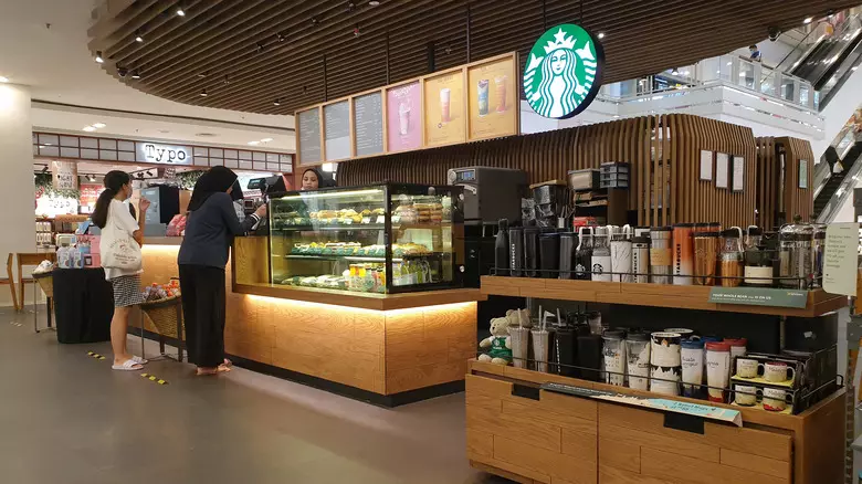 Starbucks im Einkaufszentrum