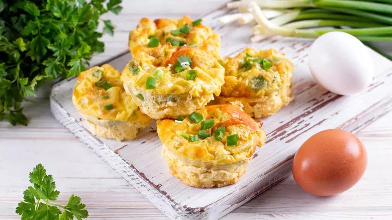 Egg Bites mit Eiern