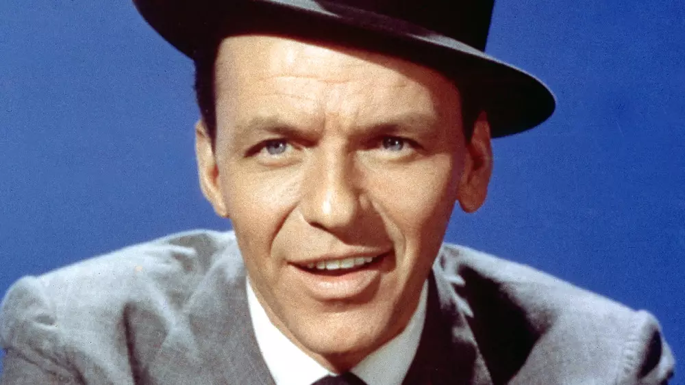 Frank Sinatra ใน fedora