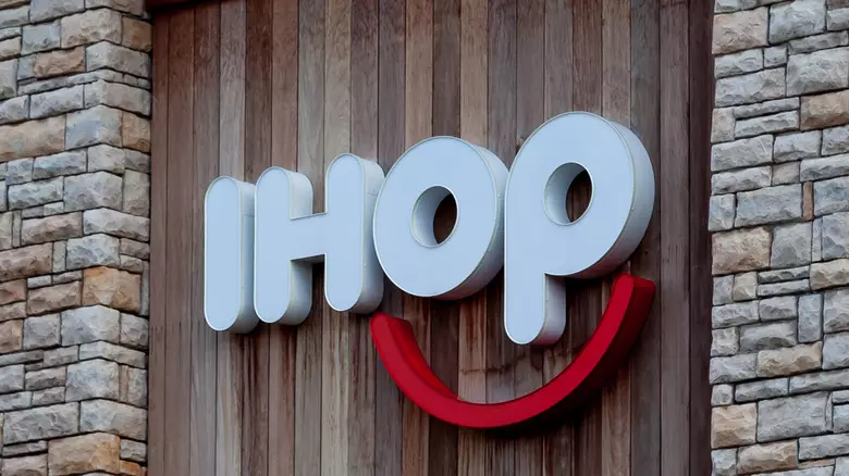 IHOP உணவக அடையாளம்