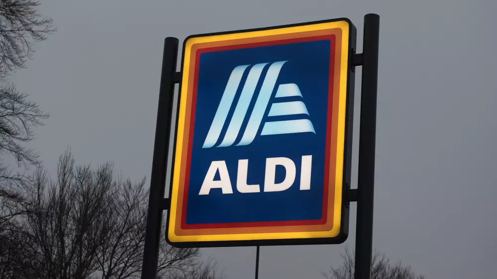 Aldi Zeechen op ausserhalb vum Gebai