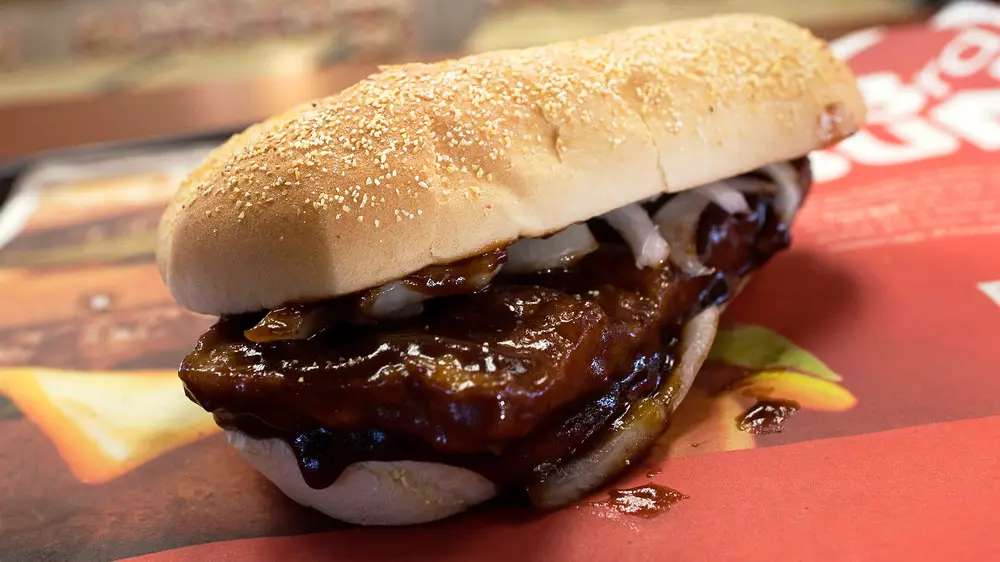 McDonald's McRib сэндвич