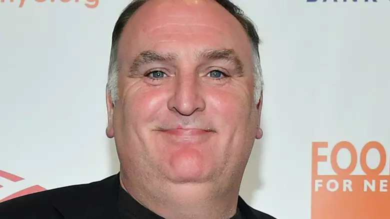 UJosé Andrés udubule intloko