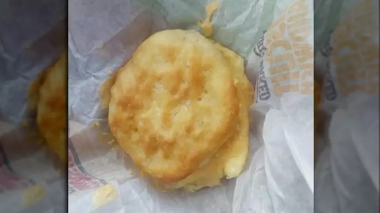 Bojangles' Yumurta ve peynir bisküvi