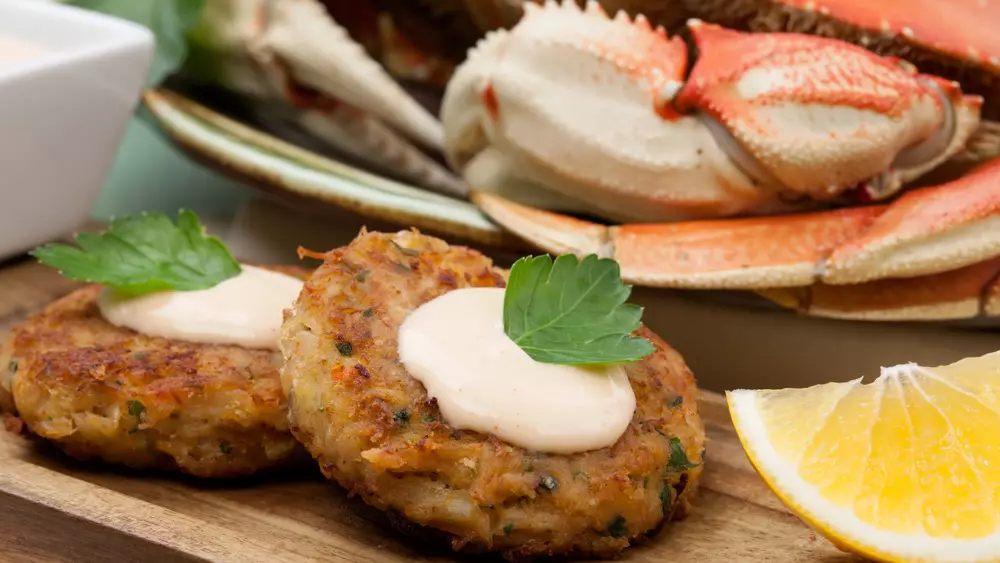 Crab cakes mei remoulade