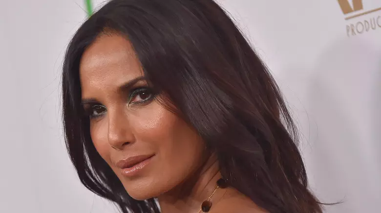 Golygfa ochr Padma Lakshmi