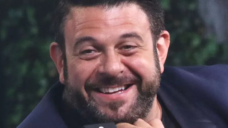 Adam Richman luag ntxhi