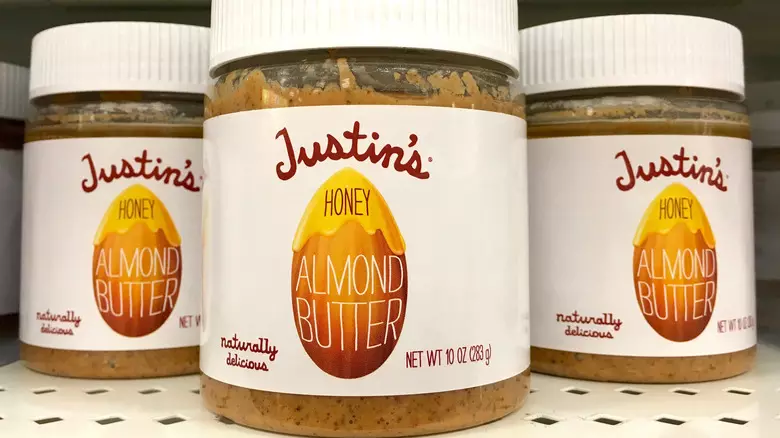 Jars na alamar Justin's Honey Almond Butter akan shago