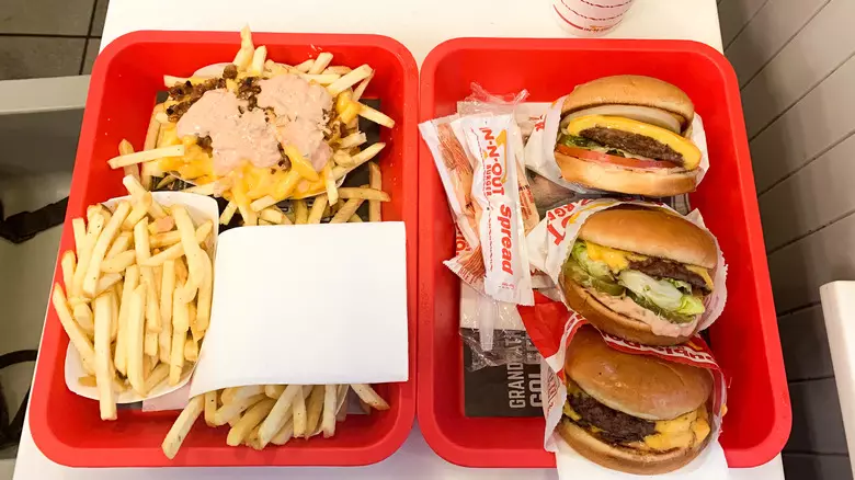 Frites et burgers In-N-Out